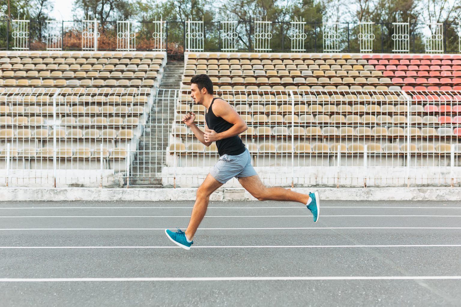 5 estratégias comprovadas para correr mais rápido e com mais eficiência ...